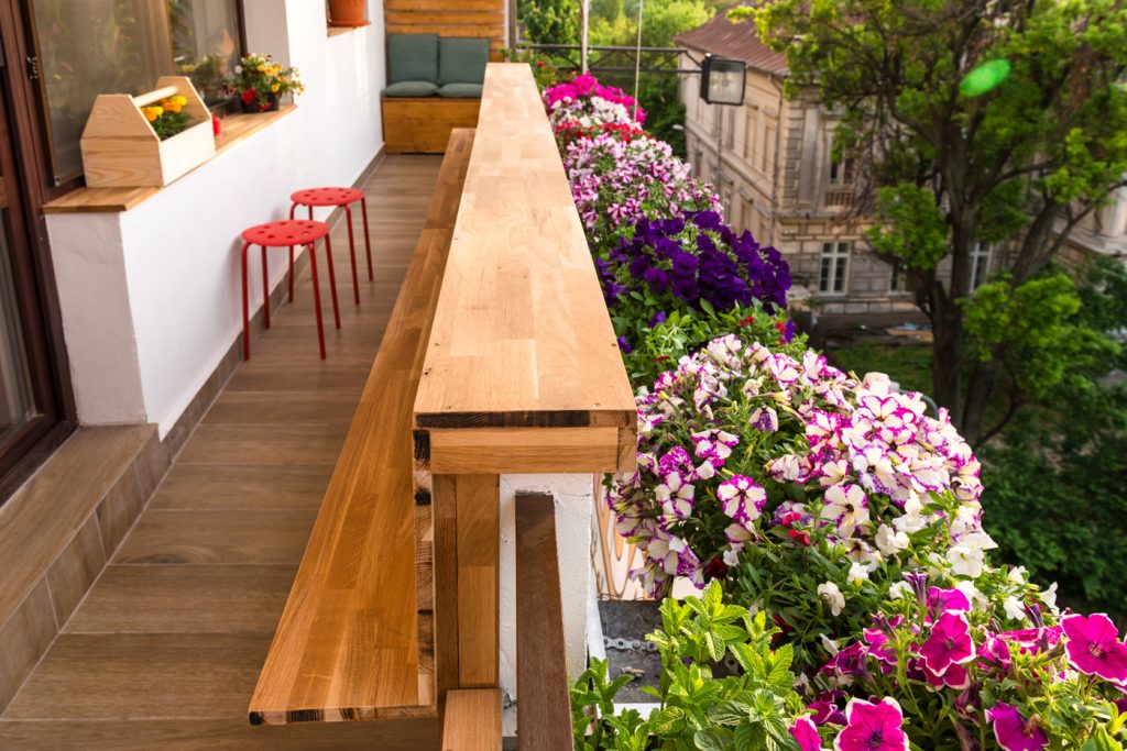 Balconul tau merita mai mult - transforma-l in locul preferat de relaxare