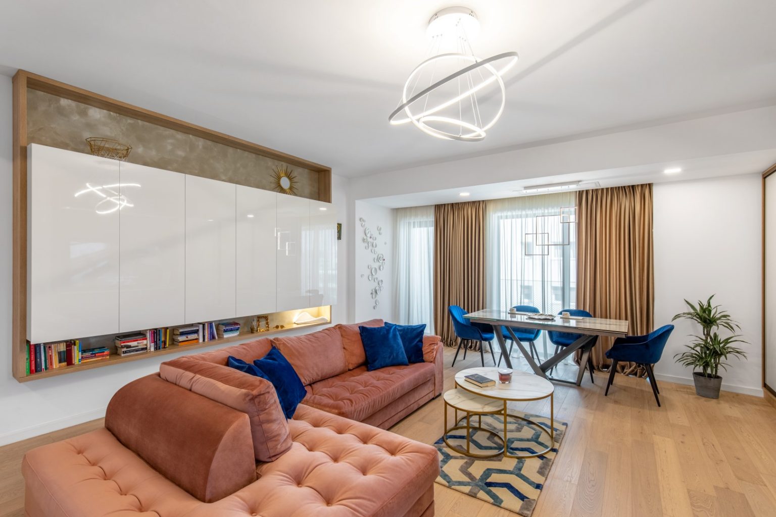 Top 100 idei de amenajare pentru livinguri moderne